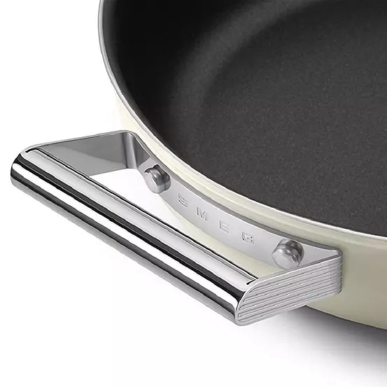 SMEG Skillet Deep Pan 2 Handles With Lid 28cm | At Portmeirion Online ...