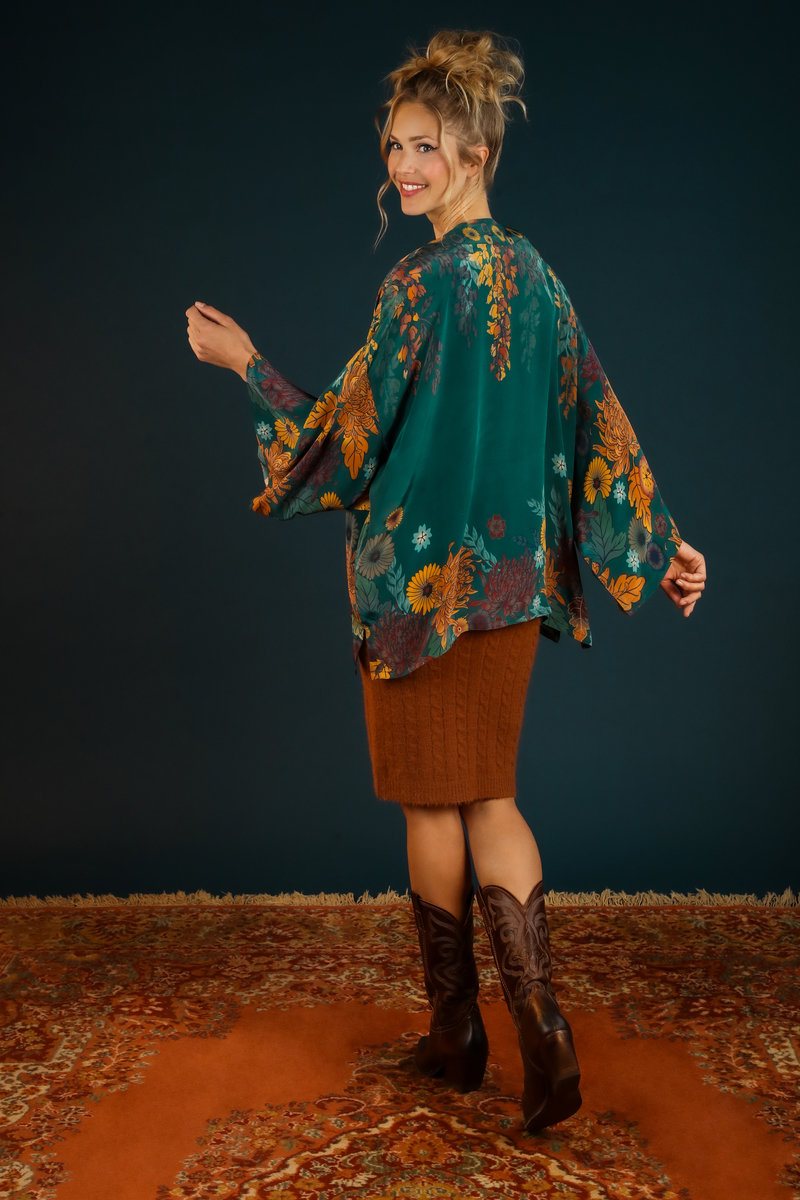 Powder Trailing Wisteria Kimono Jacket Tea | Buy at Portmeirion Online ...