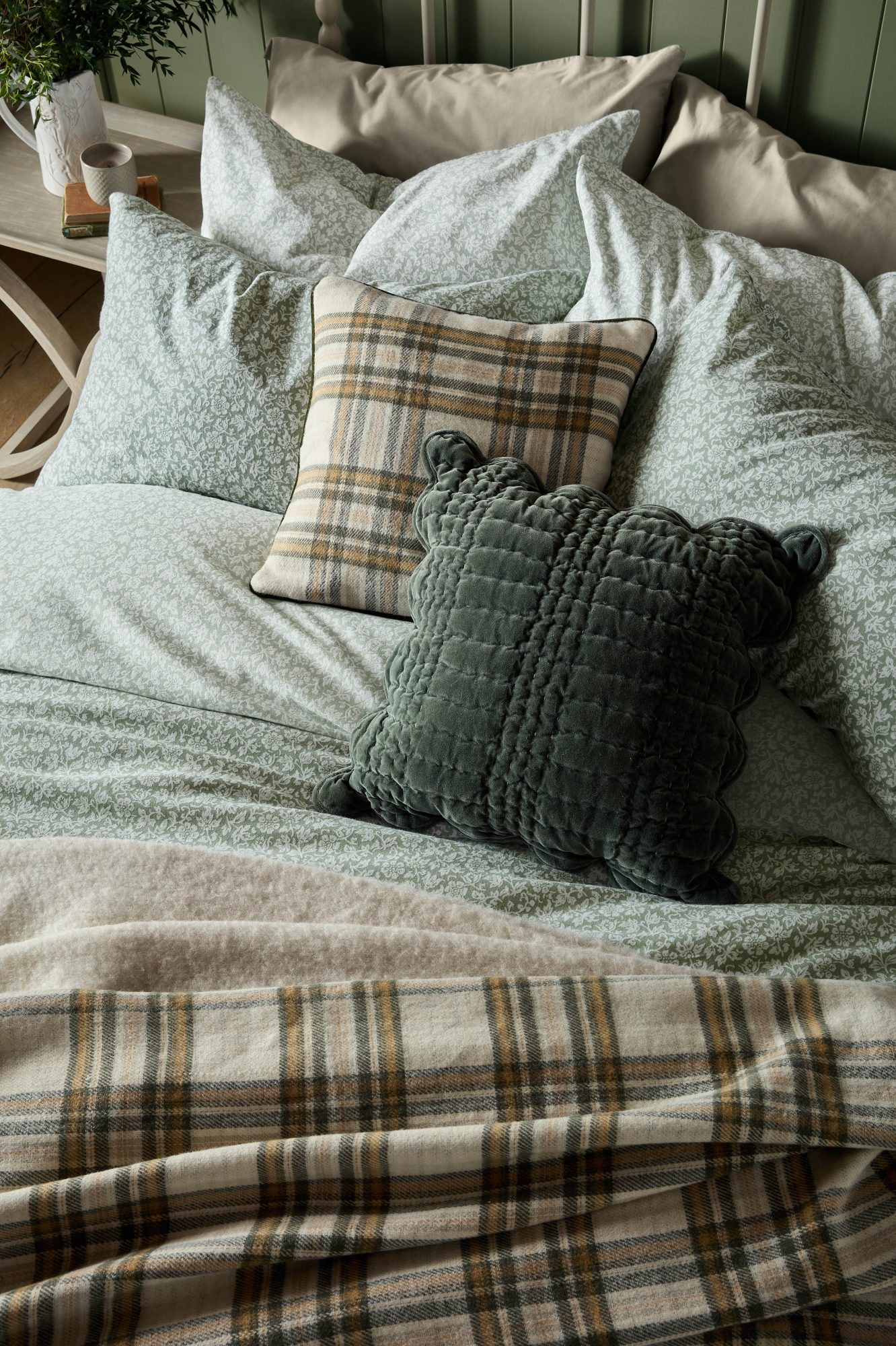 Laura Ashley Sweet Alyssum Sage Bedding - Portmeirion Online