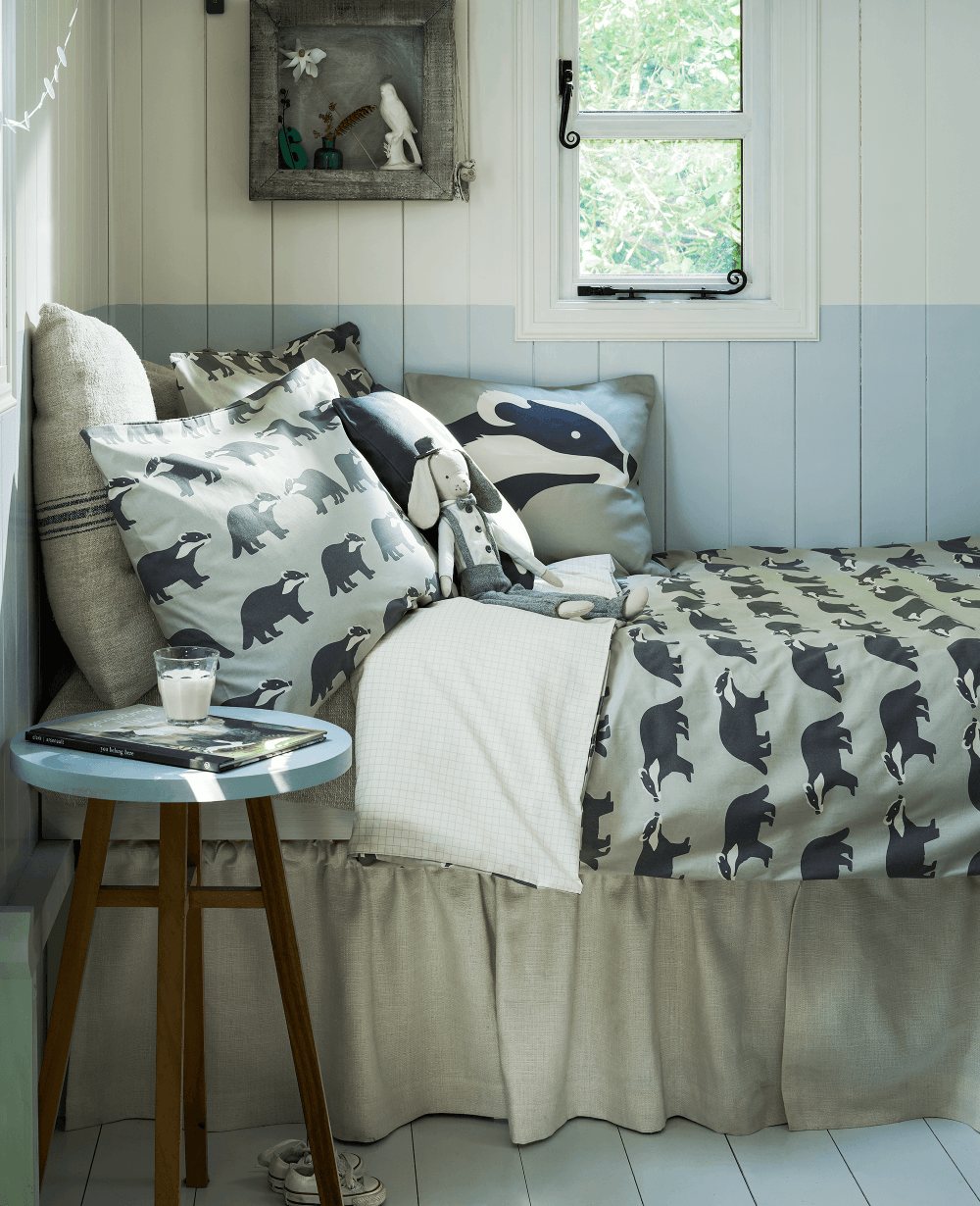 Anorak Kissing Badgers Single Duvet Set (Reversible) | Buy Online Here ...