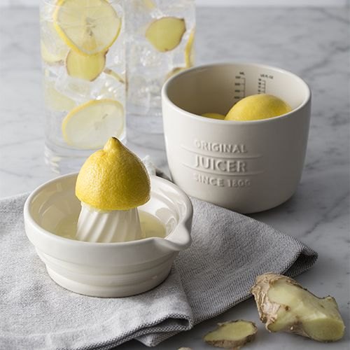 Kitchen juicer store